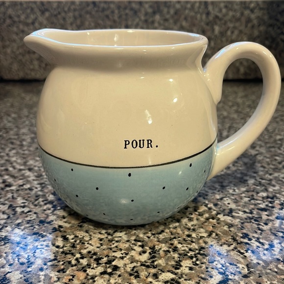 Rae Dunn | Kitchen | Rae Dunn Artisan Collection By Magenta Pour Small ...